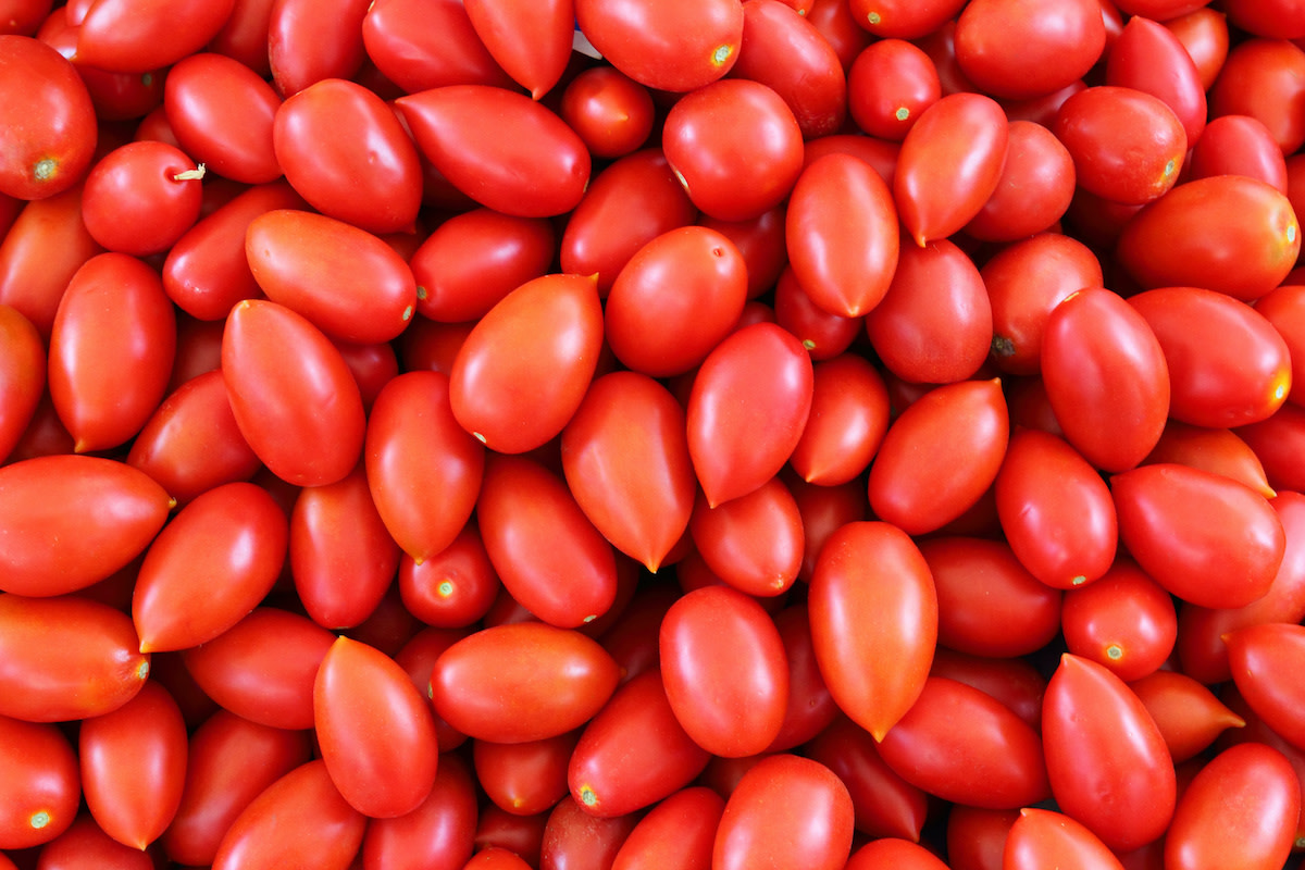 Cherry Tomatoes vs. Grape Tomatoes: What’s the Difference? - 2022 ...