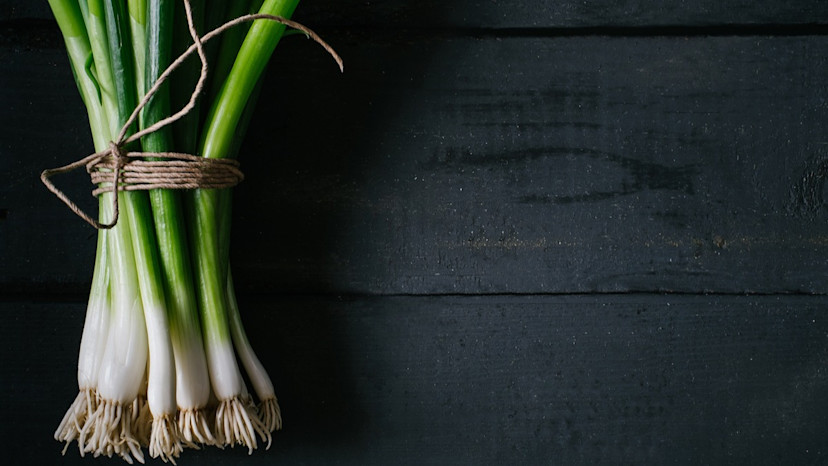 Scallions Ingredient Guide: How to Buy, Cut, and Store Scallions - 2025 ...
