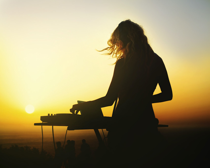 Ambient Music Guide: 5 Characteristics of Ambient Music - 2025 ...