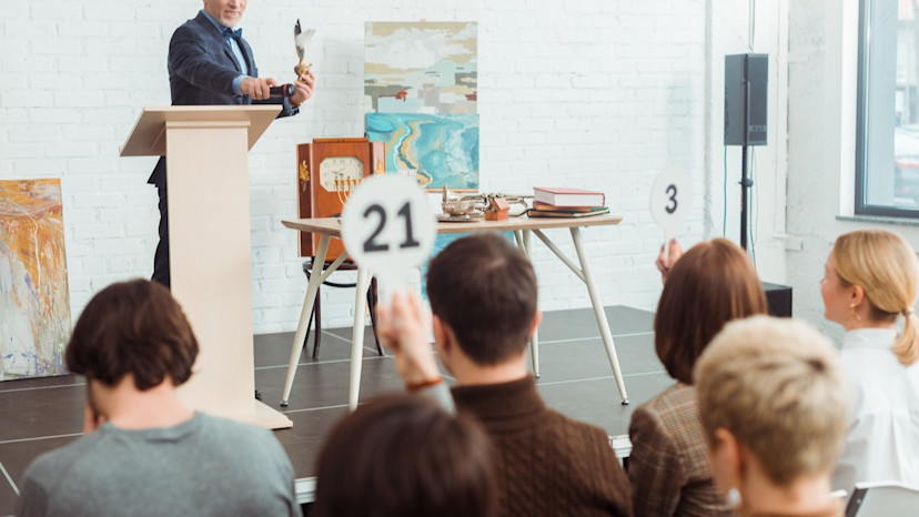 Dutch Auction Pros and Cons: How a Dutch Auction Works - 2025 - MasterClass