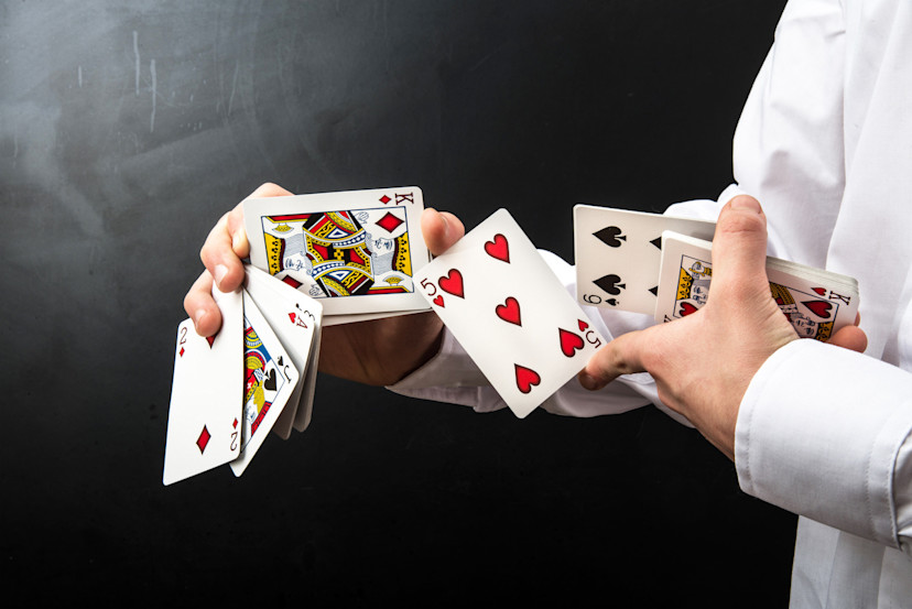 Magic 101: What Is Sleight of Hand? Learn 10 Different Sleight of Hand ...
