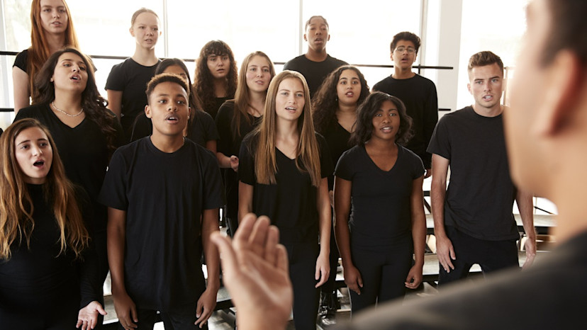 How to Harmonize: A Guide to Singing Harmony - 2025 - MasterClass