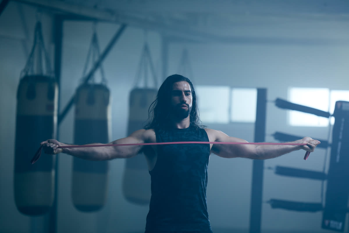 Band Pull-Apart Guide: How to Master Band Pull-Aparts - 2022 - MasterClass