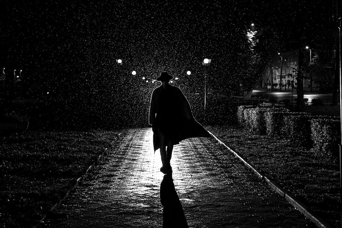 What Is Noir Fiction? 7 Examples of Noir Fiction Books - 2022 - MasterClass