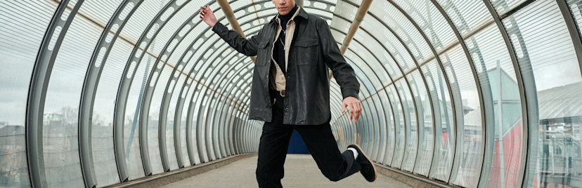 Commercial Modeling: How to Become a Commercial Model - 2025 - MasterClass