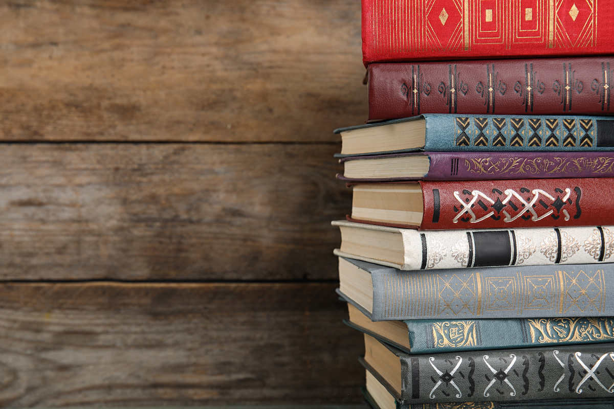 6 Common Fantasy Tropes: How to Use Fantasy Tropes Effectively - 2022 ...