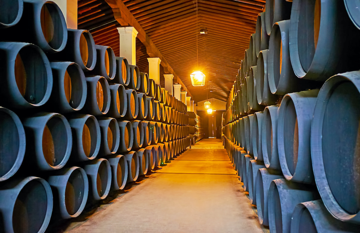 The Solera System of Aging Wine: 5 Steps in the Solera Method - 2022 ...