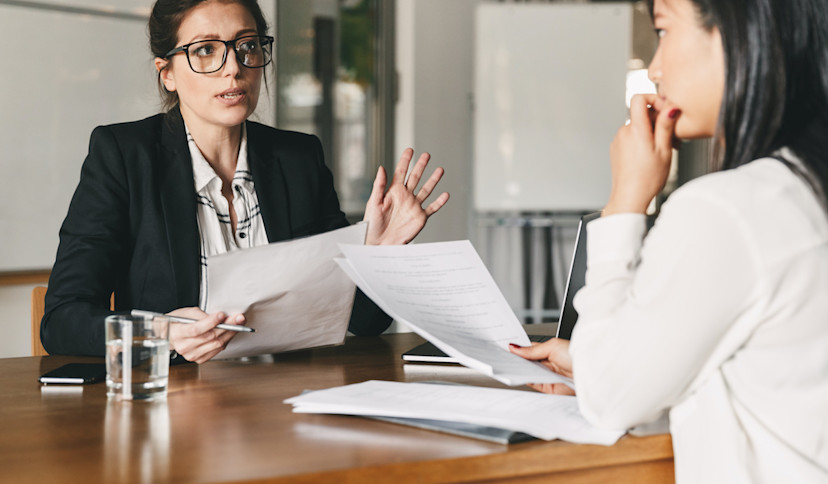 Anchoring Bias: 5 Examples of the Psychology Concept - 2025 - MasterClass