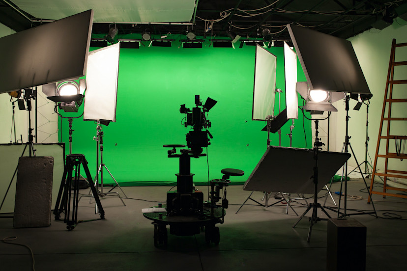 Blue Screen vs. Green Screen: Uses for Blue and Green Screens - 2025 ...