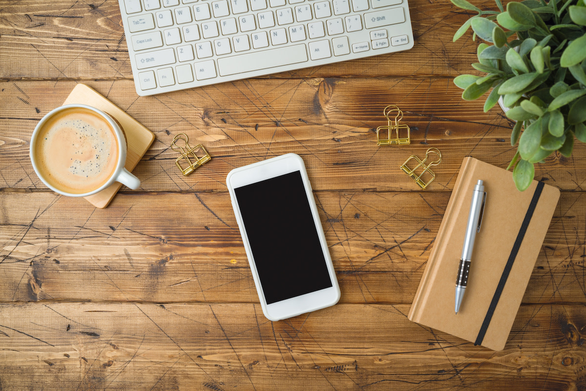 Journaling Techniques: 12 Tips for Writing Morning Pages - 2022 ...