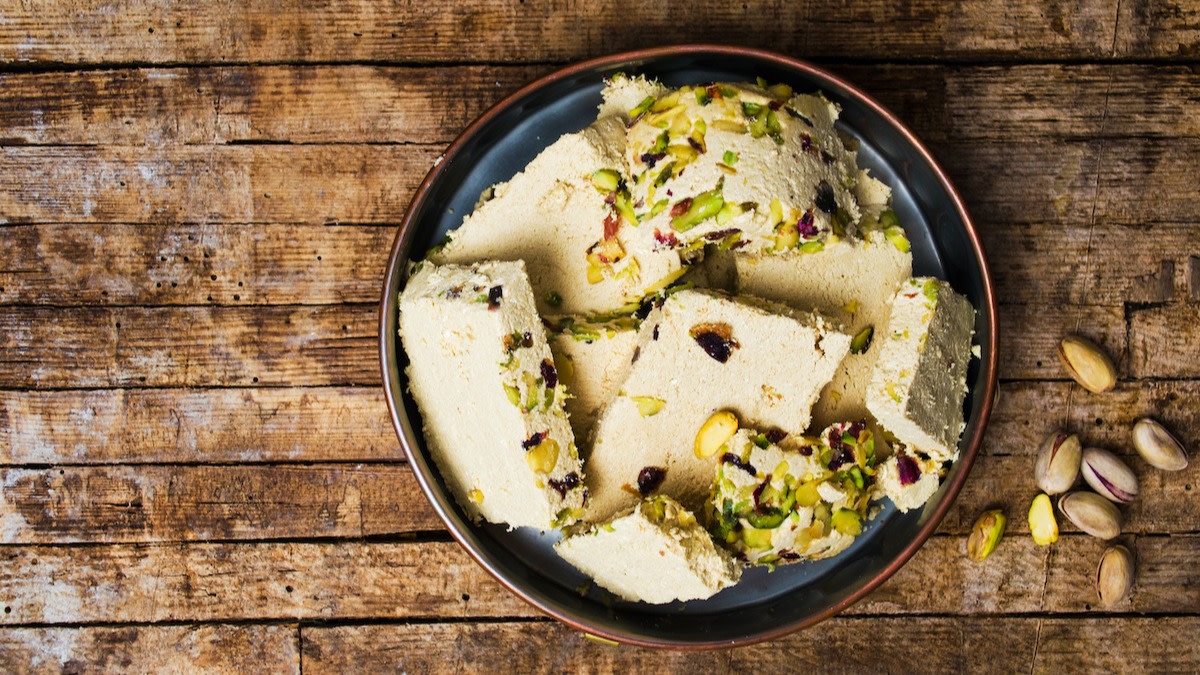 How to Make Homemade Halva: Quick and Easy Halva Recipe - 2022 ...