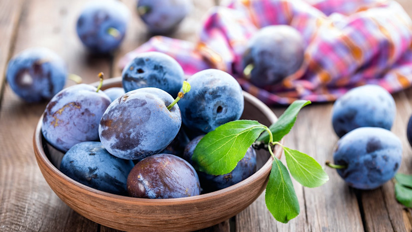 How to Ripen Plums: 3 Tips for Ripening Plums - 2025 - MasterClass