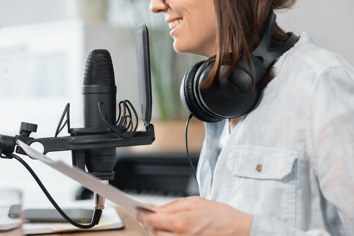 Podcast Tips: 9 Tips for Improving Your Podcast - 2021 - MasterClass