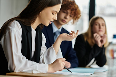 10 Political Science Internships for High School Students | Polygence