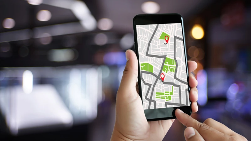 How Humans-In-The-Loop Improve Map And Navigation Software | TELUS Digital