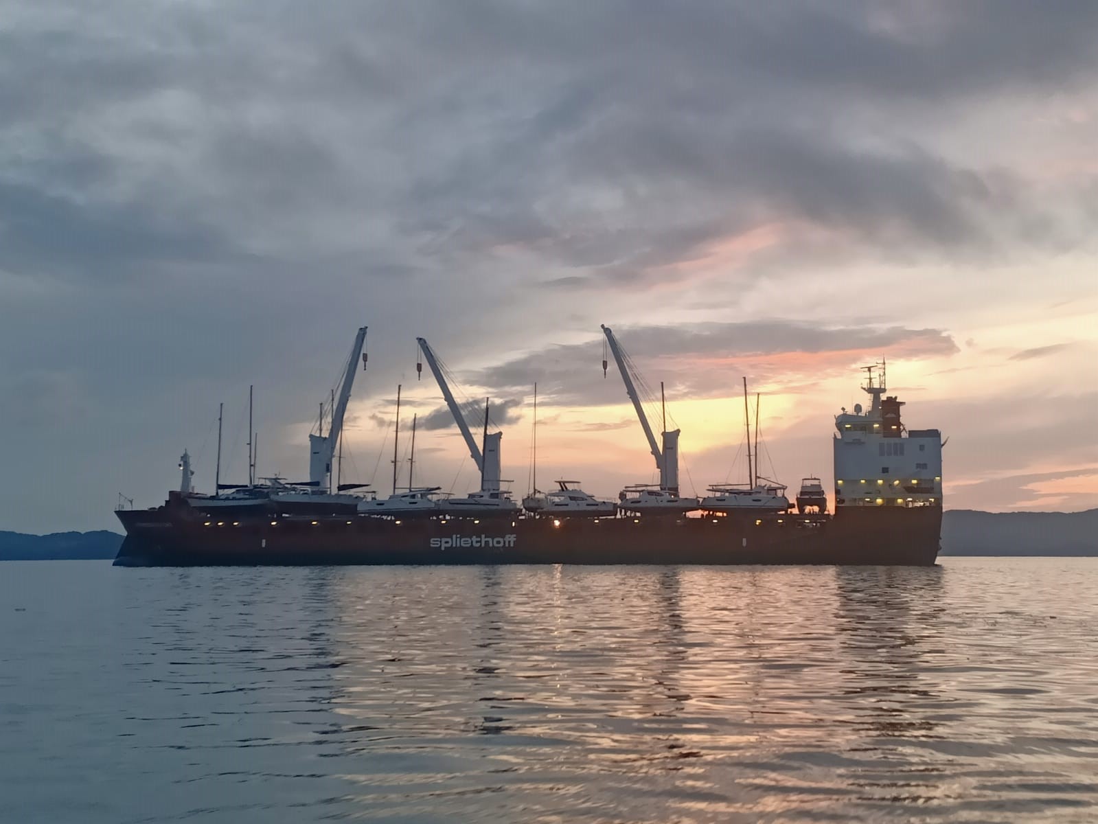 Sevenstar Yacht Transport | Navigating shipping market challenges in Asia