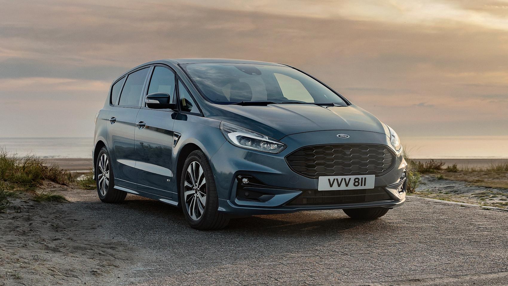 Fem sjusitsiga bilar för den stora familjen