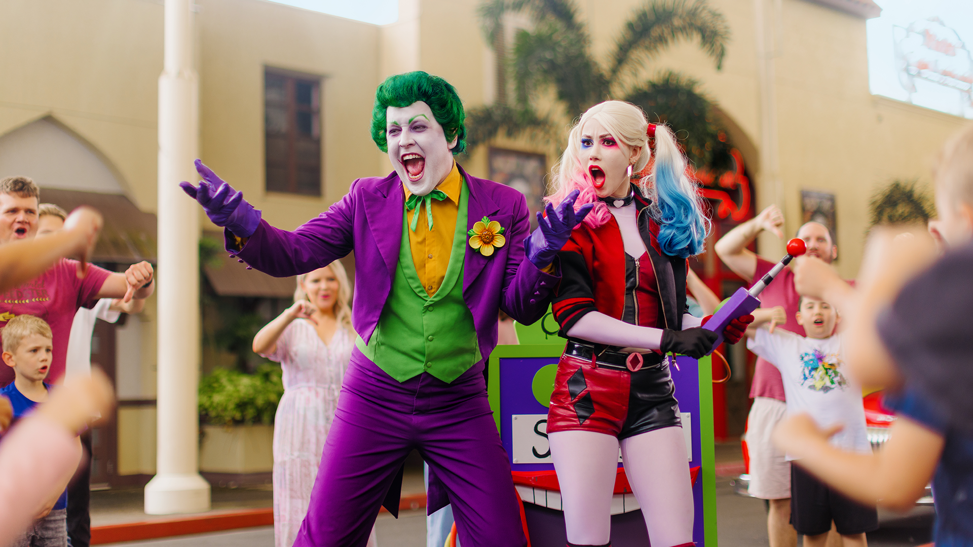 Warner Bros. Movie World Entertainment Schedule & Show Times