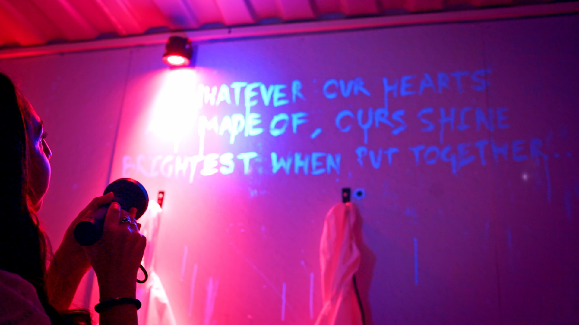 Escape Rooms vs Horror Mazes: Which Fright Nights Experience Will You ...