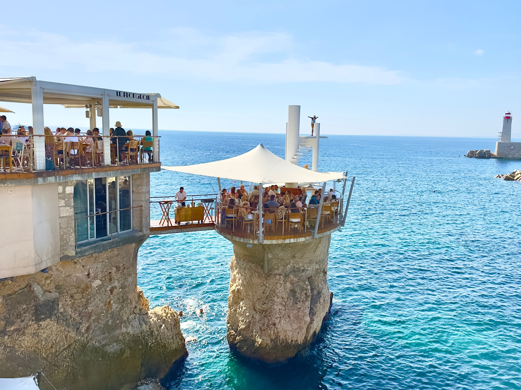 Le plongeoir, restaurant sur l'eau Nice