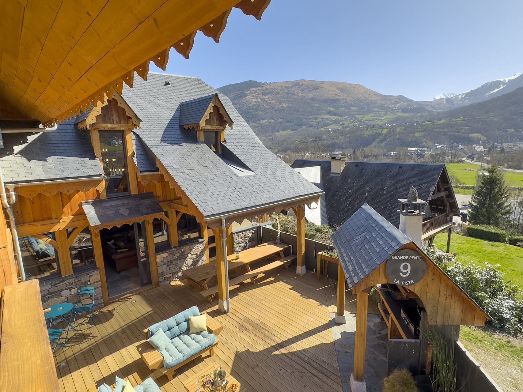 The Prestige Chalet in the Pyrenees, family project