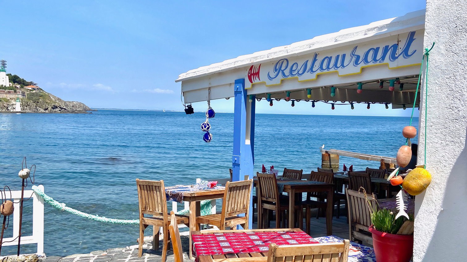 Waterside restaurant Le Poisson Rouge Port Vendres