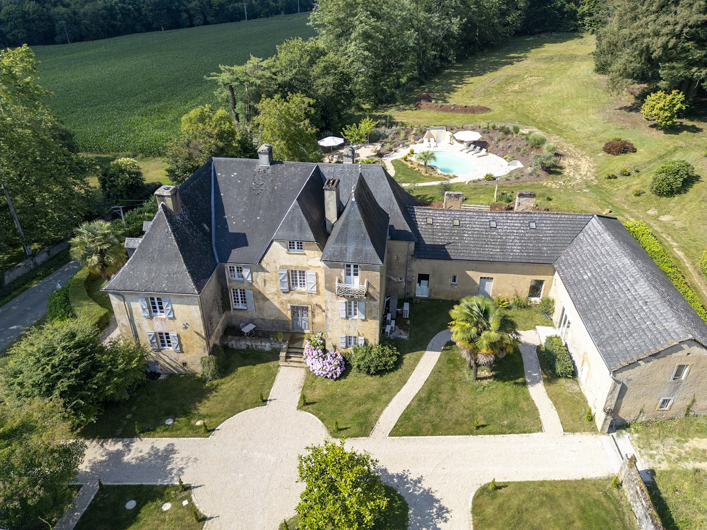 Large houses in France for family reunions