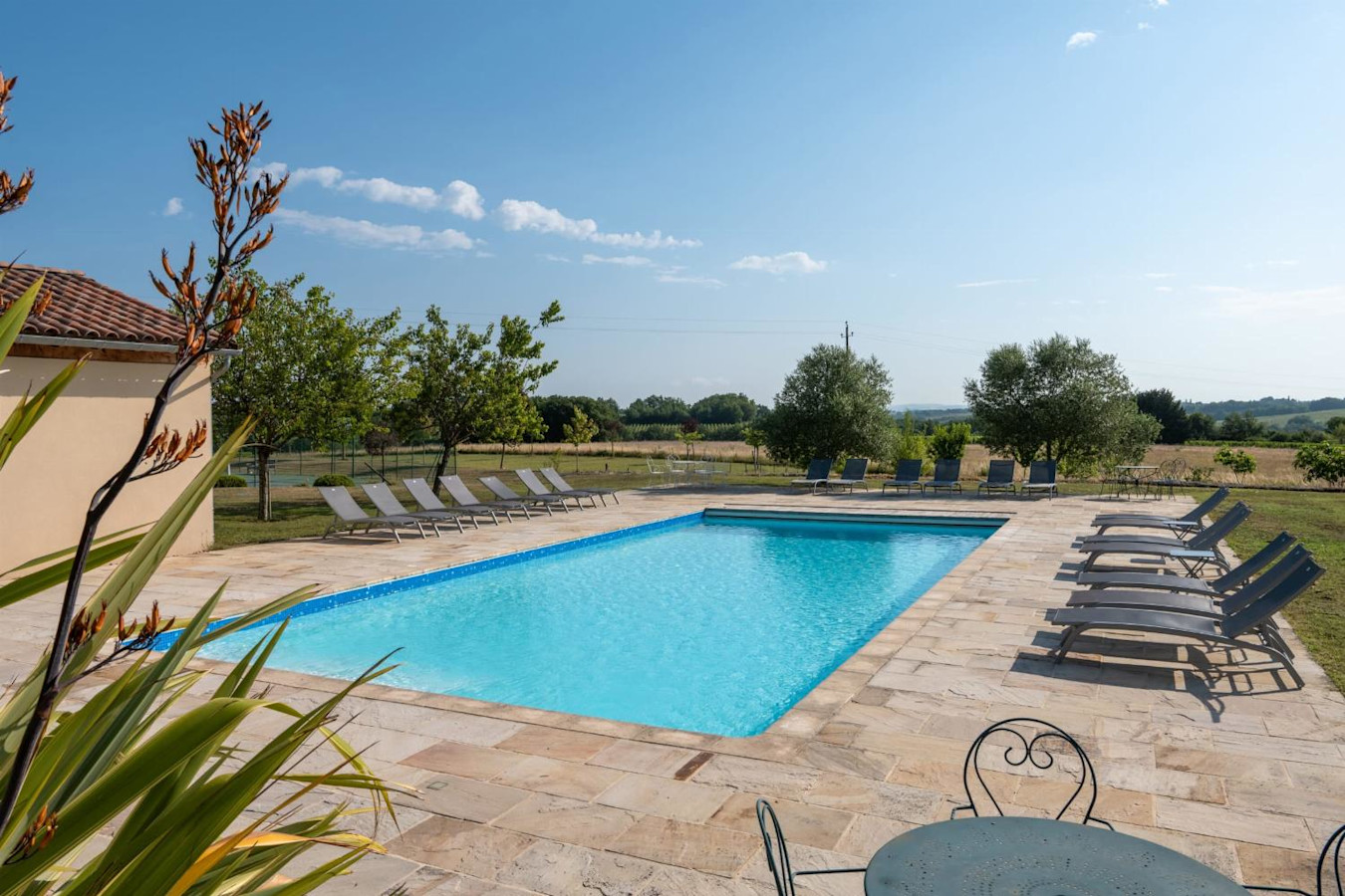 Beautiful houses with private pools in France