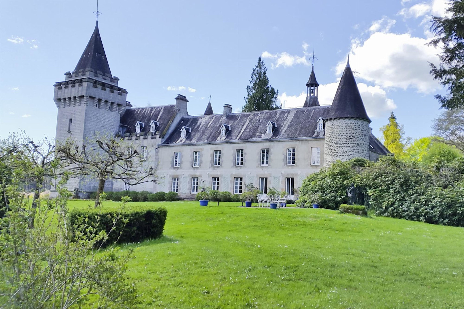 Organize your yoga retreat in France