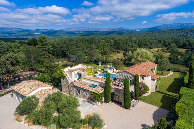Locations saisonnières dans le sud de la France avec Pure France