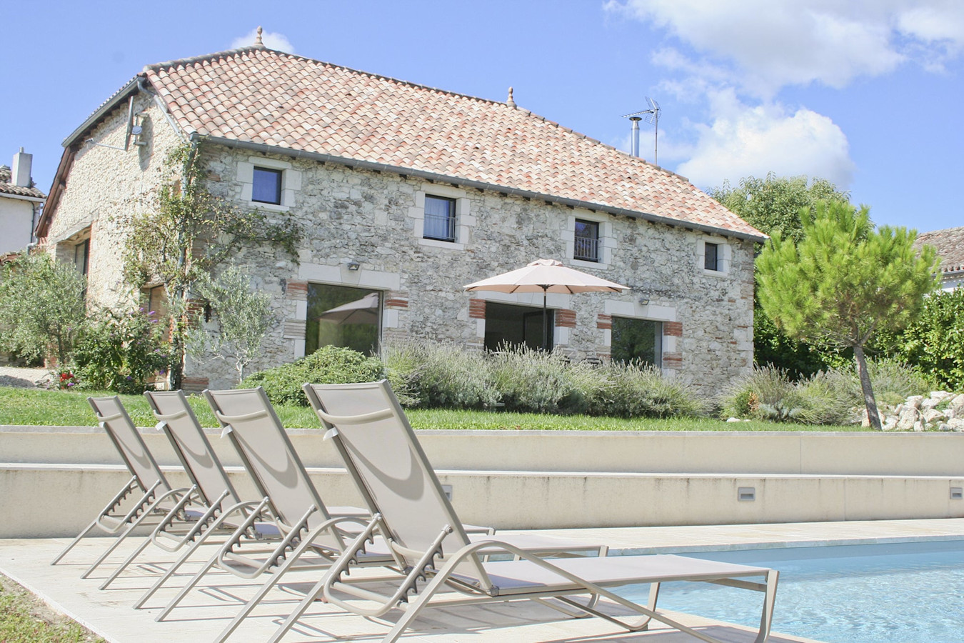 Top 10 villas with swimming pool for an unforgettable summer