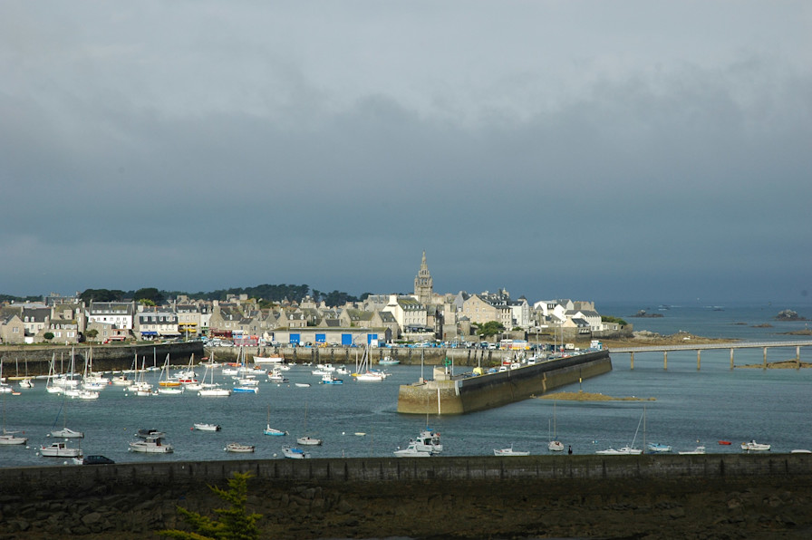 Discover Roscoff: Holiday Guide and Rental Homes by Pure France
