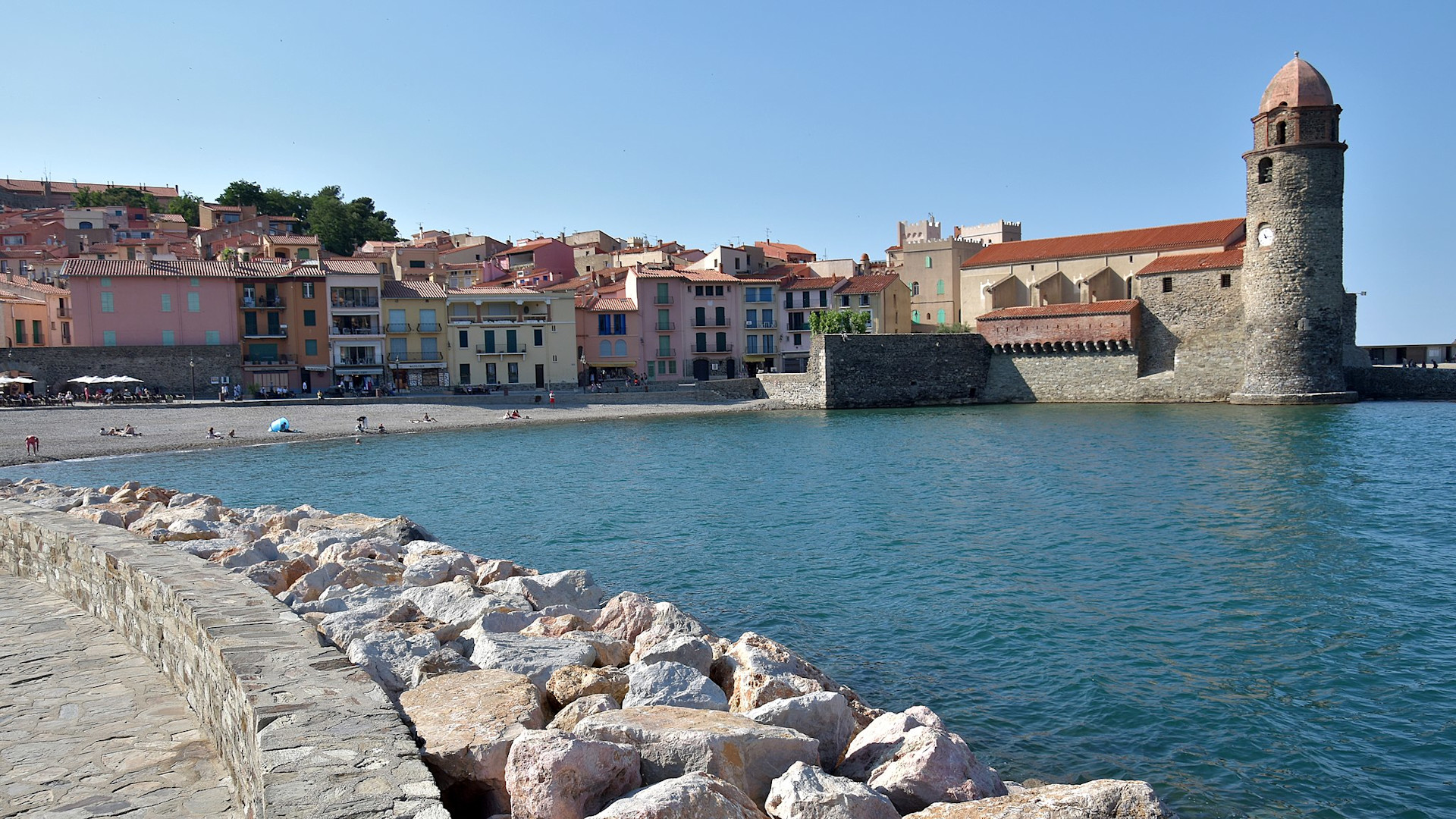 Collioure and some holiday rental villas