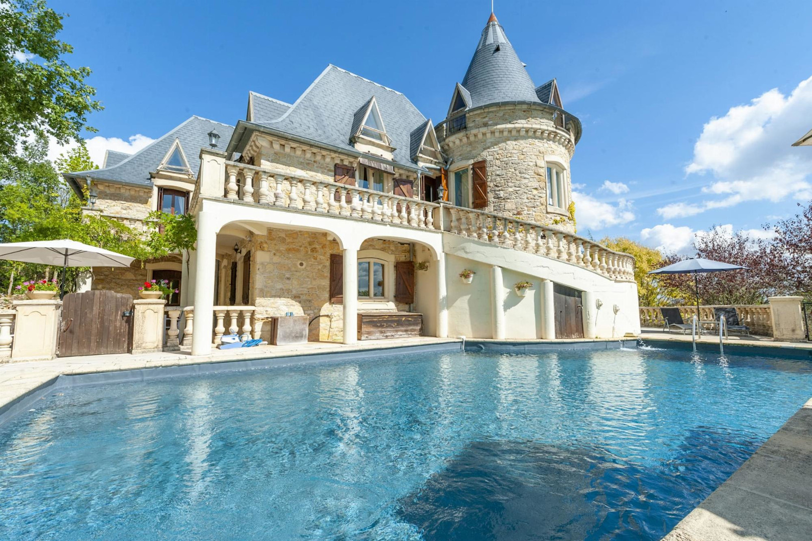Unforgettable Château Holidays in France