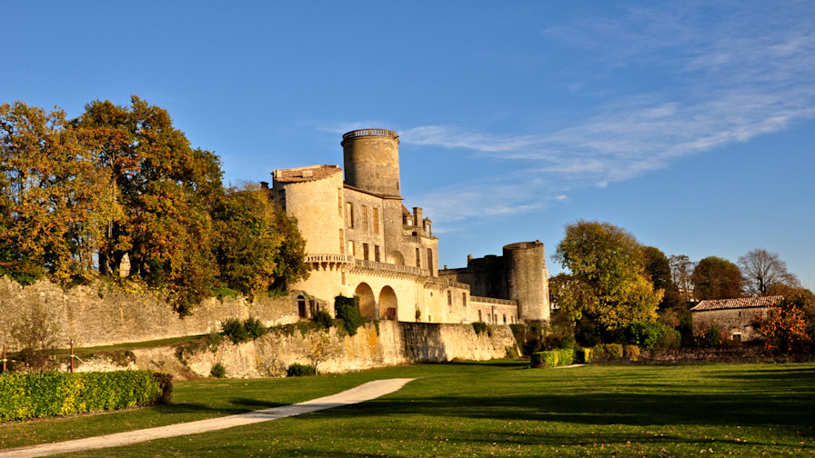 Visitez le château de Duras dans le Lot et Garonne