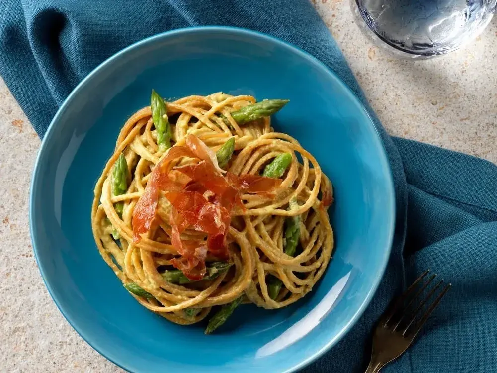 Red Lentil Spaghetti with Creamy Veggie Sauce and Prosciutto | Barilla