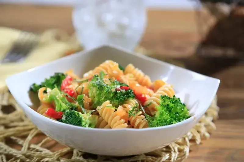 Protein+® Rotini with Broccoli and Red Pepper | Barilla