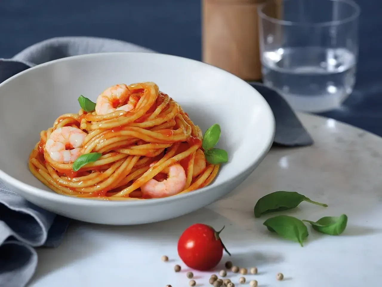 Spaghetti with Shrimp, Fresh Tomatoes and Basil Sauce Recipe | Barilla