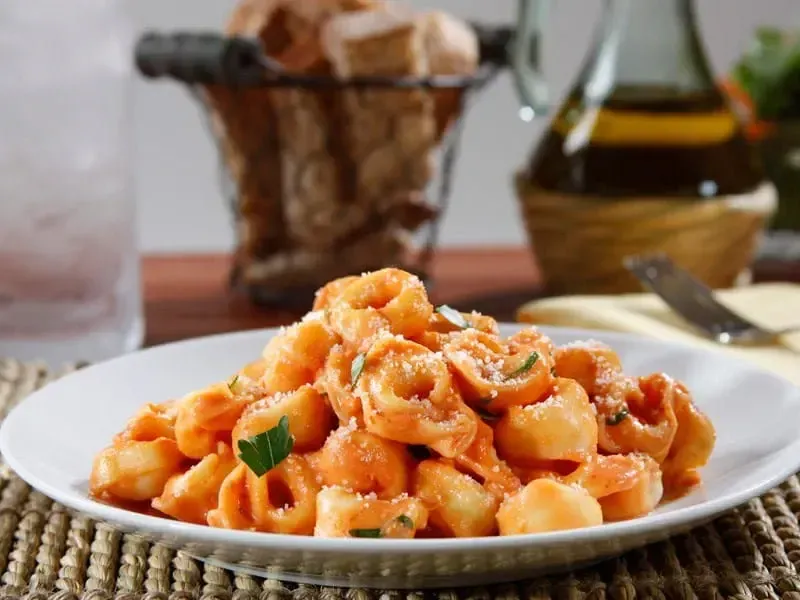 Three Cheese Tortellini With Traditional Sauce Recipe | Barilla