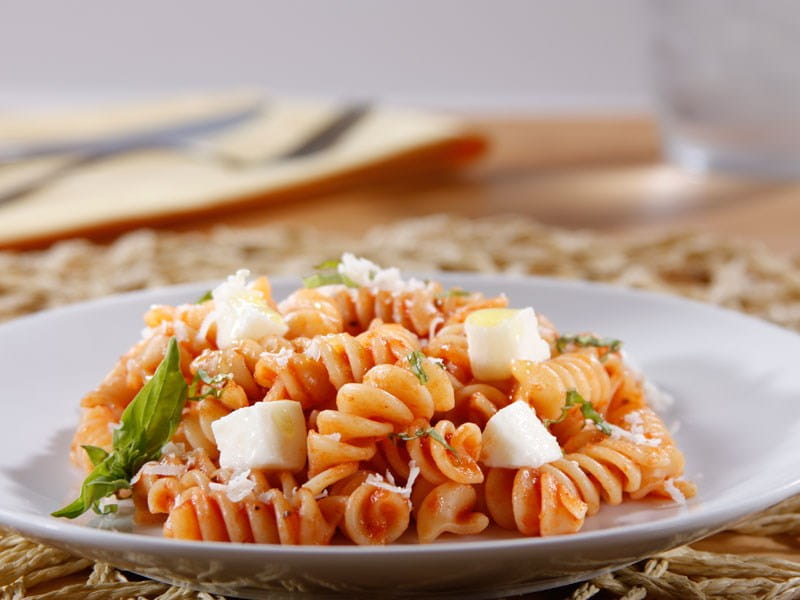 Cheesy Rotini Pasta in Tomato Basil Sauce | Barilla Canada | Barilla
