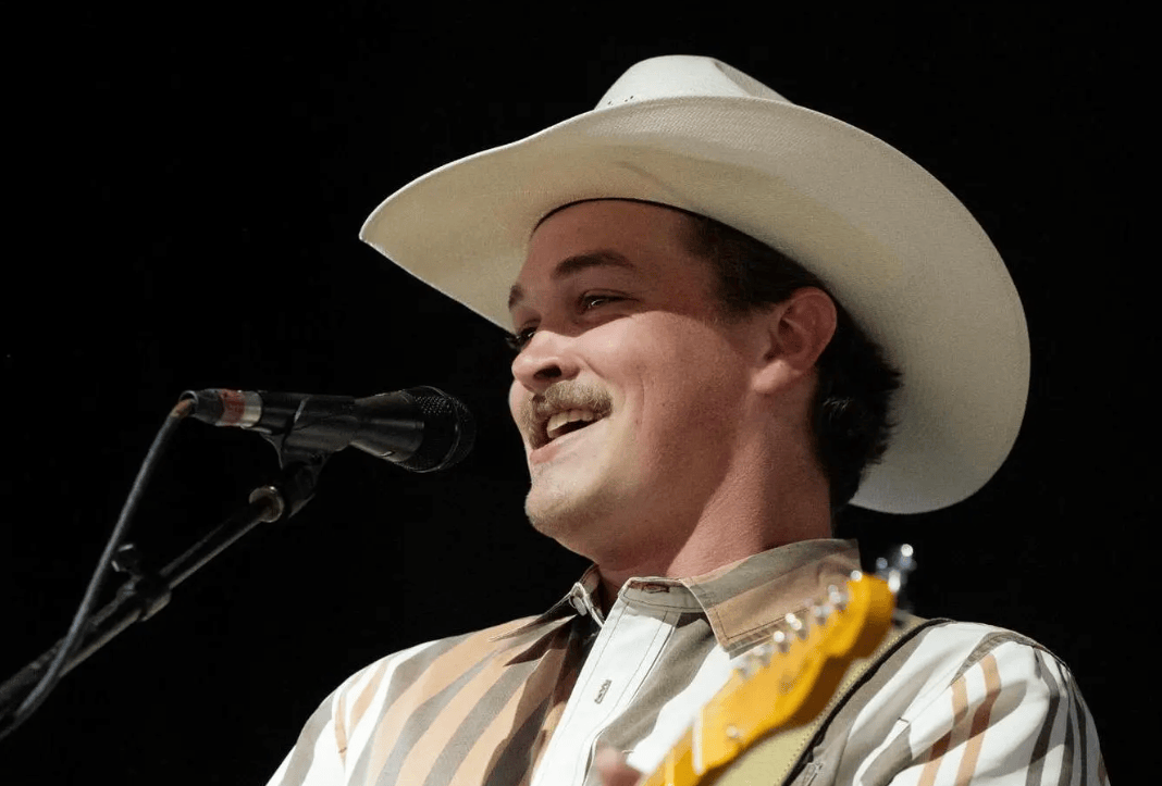 Zach Top announces "Cold Beer & Country Music" summer tour: Dates ...