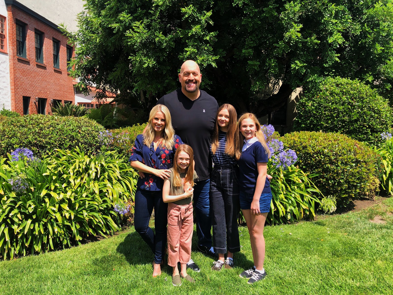 NETFLIX AND WWE STUDIOS ANNOUNCE LIVE-ACTION FAMILY COMEDY SERIES, THE ...