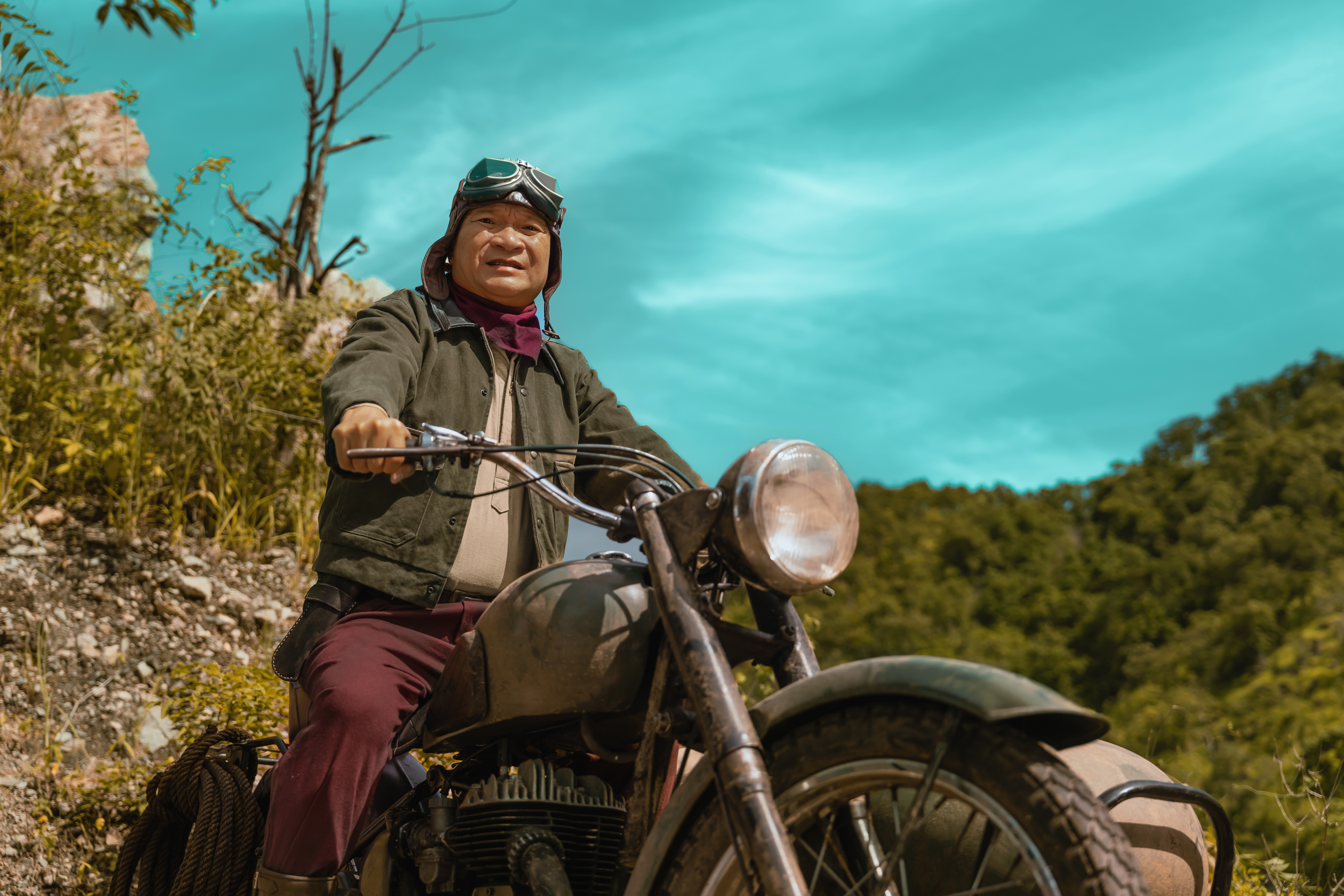 Thai Legendary Bandit Explodes to Life in Netflix's ‘Gold Rush Gang ...