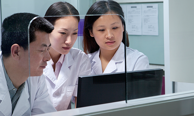 General Practitioners vs Specialists: Competition & Collaboration