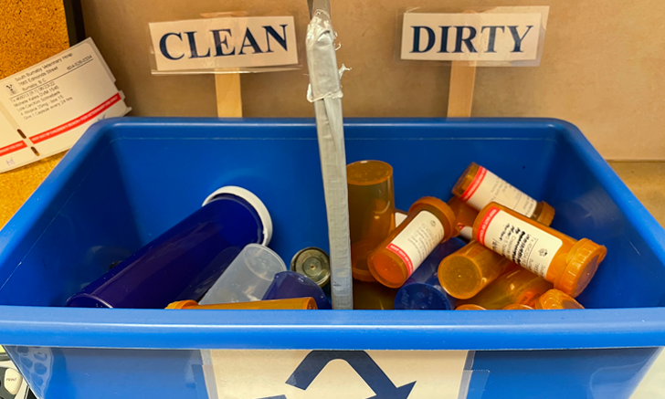 How One Vet Tech Is Reducing Plastic Waste in Vet Clinics