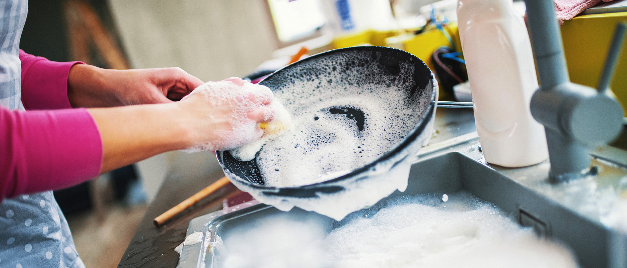 Von Hand abwaschen • Migros