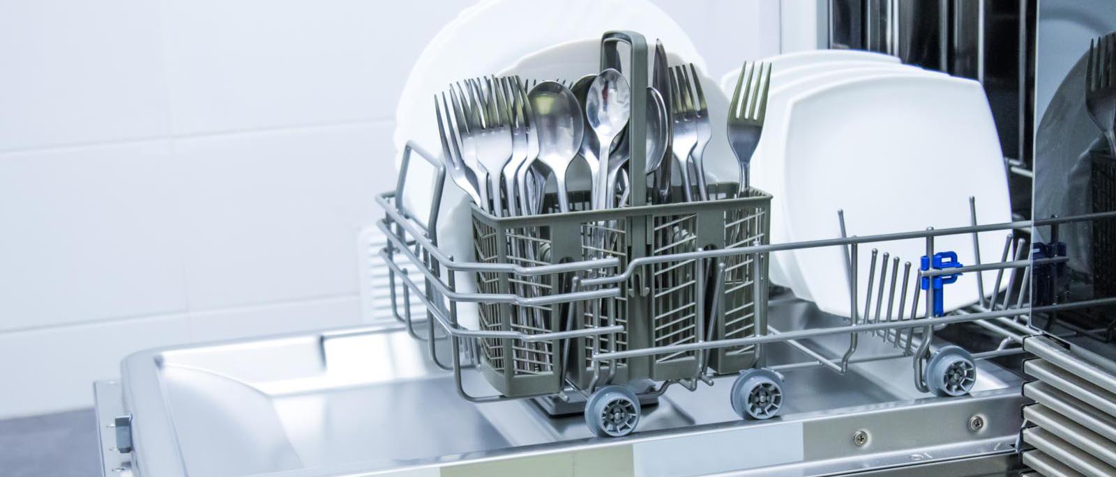 Nettoyer les couverts en inox • Migros