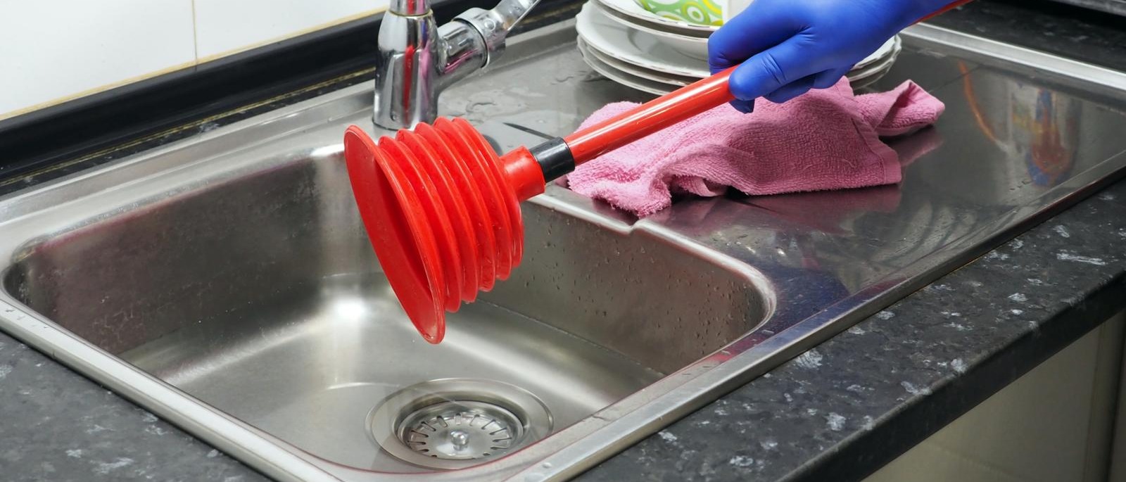 How to unblock a blocked sink • Migros