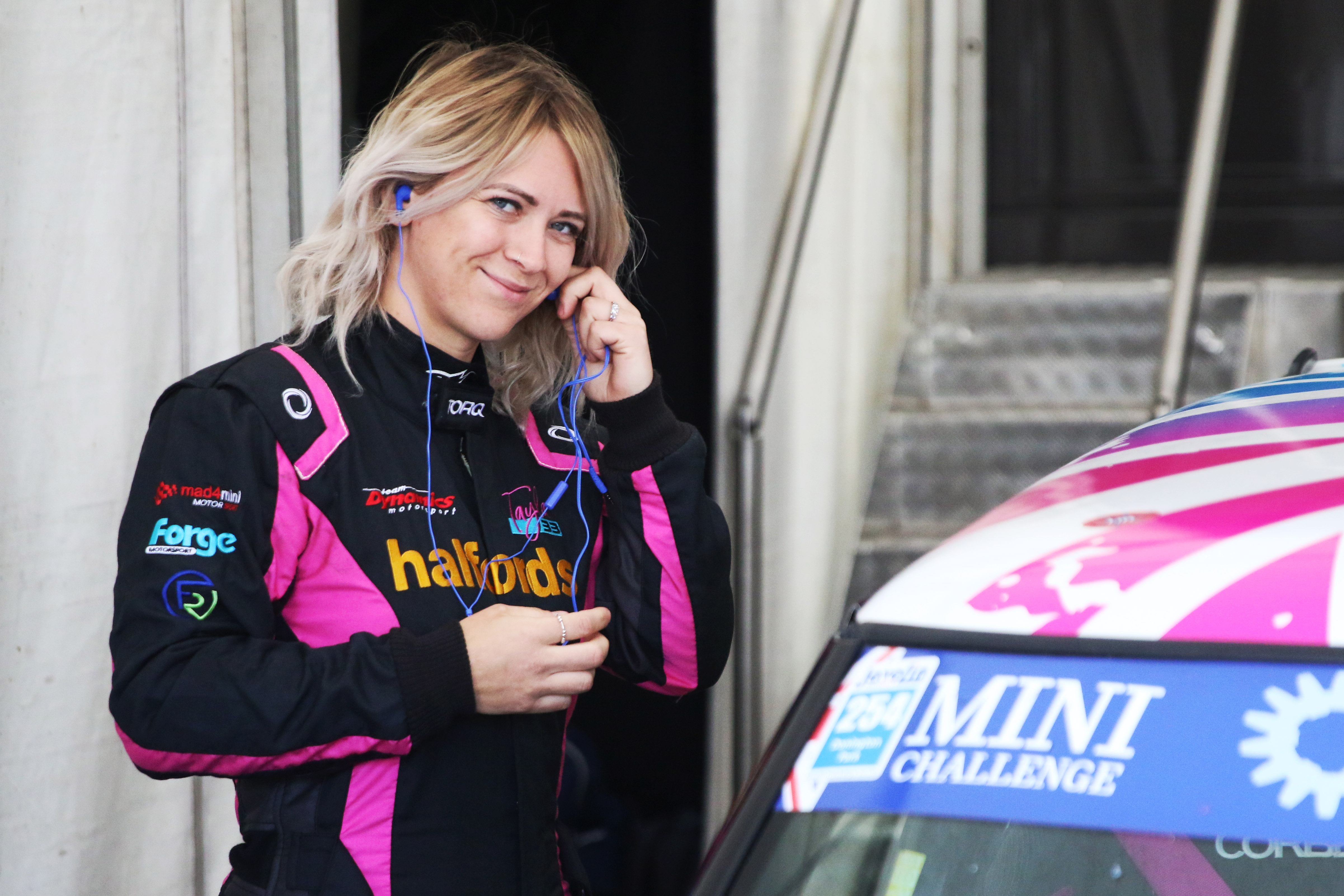 Lauren Tayla | Lauren Tayla Racing - MINI Challenge Clubsport Driver 2023