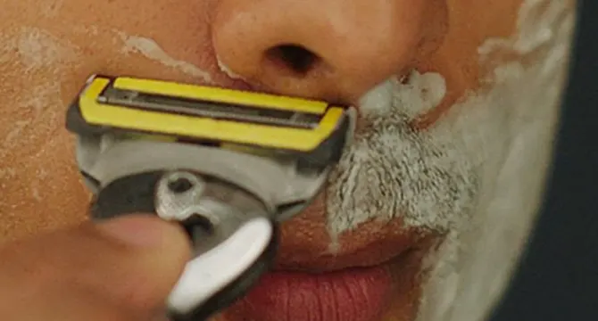 Comment bien raser sa barbe ? Le guide | Gillette FR